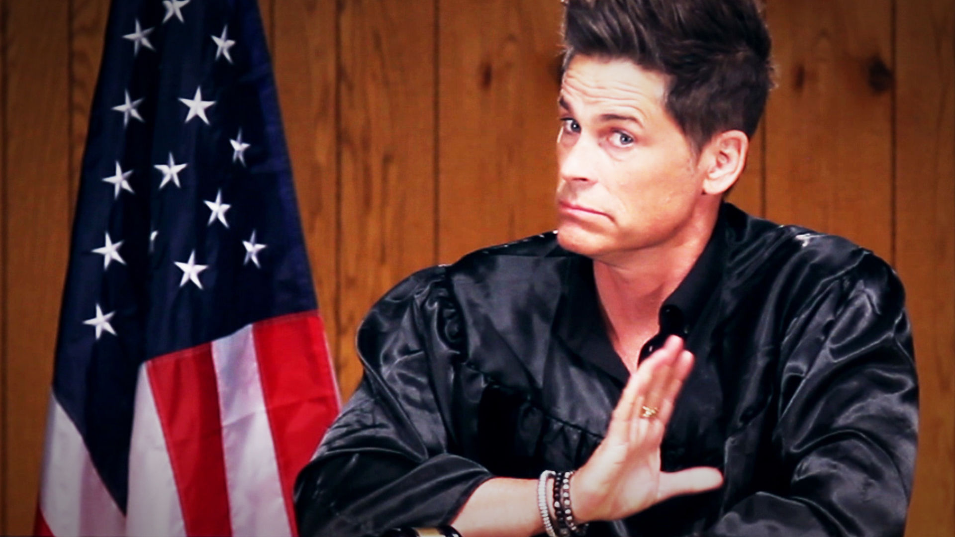 My Roommate Smells Horrible: Friend Court With Rob Lowe